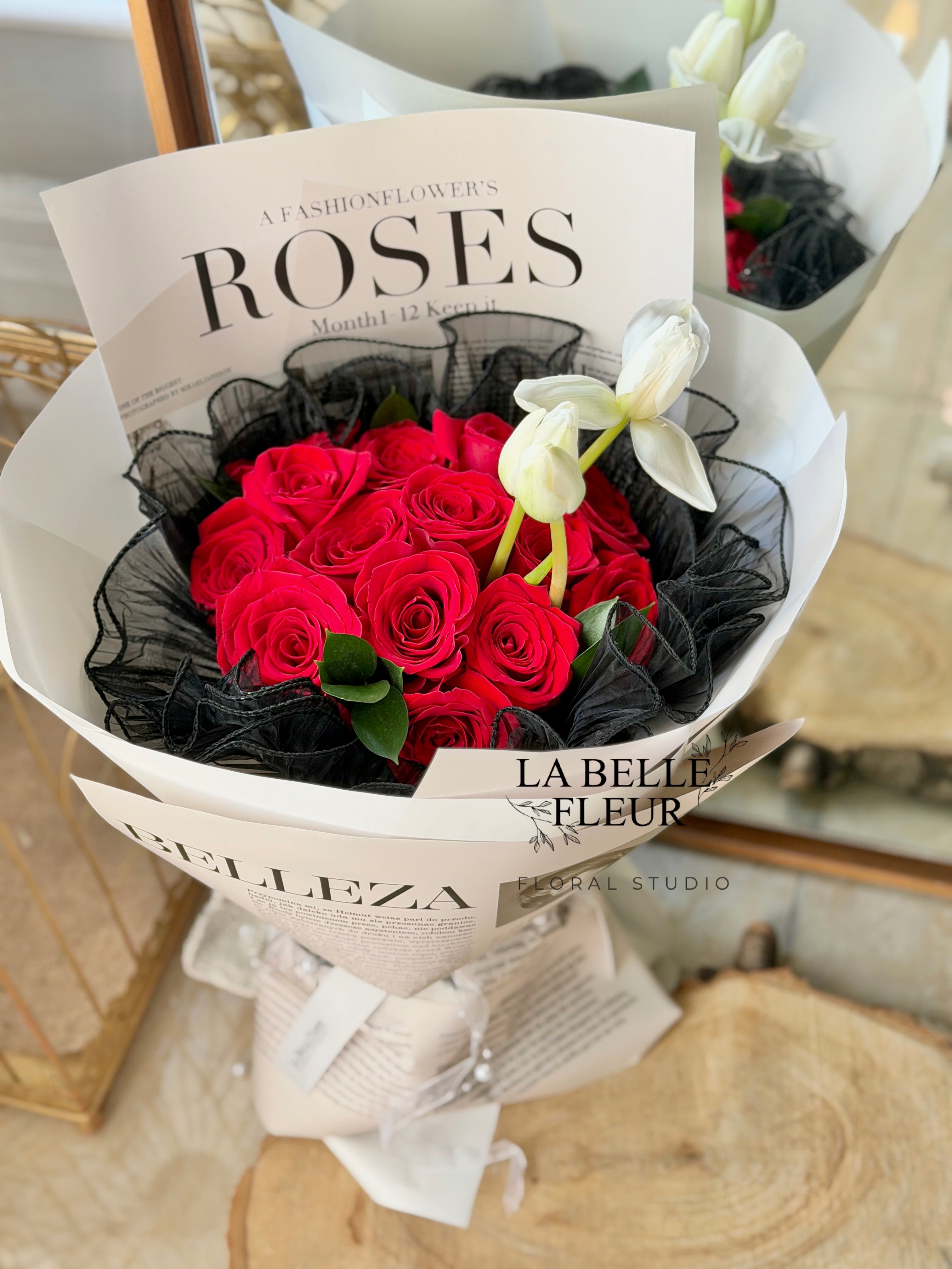 The Iconic Rose Bouquet (15 Roses)